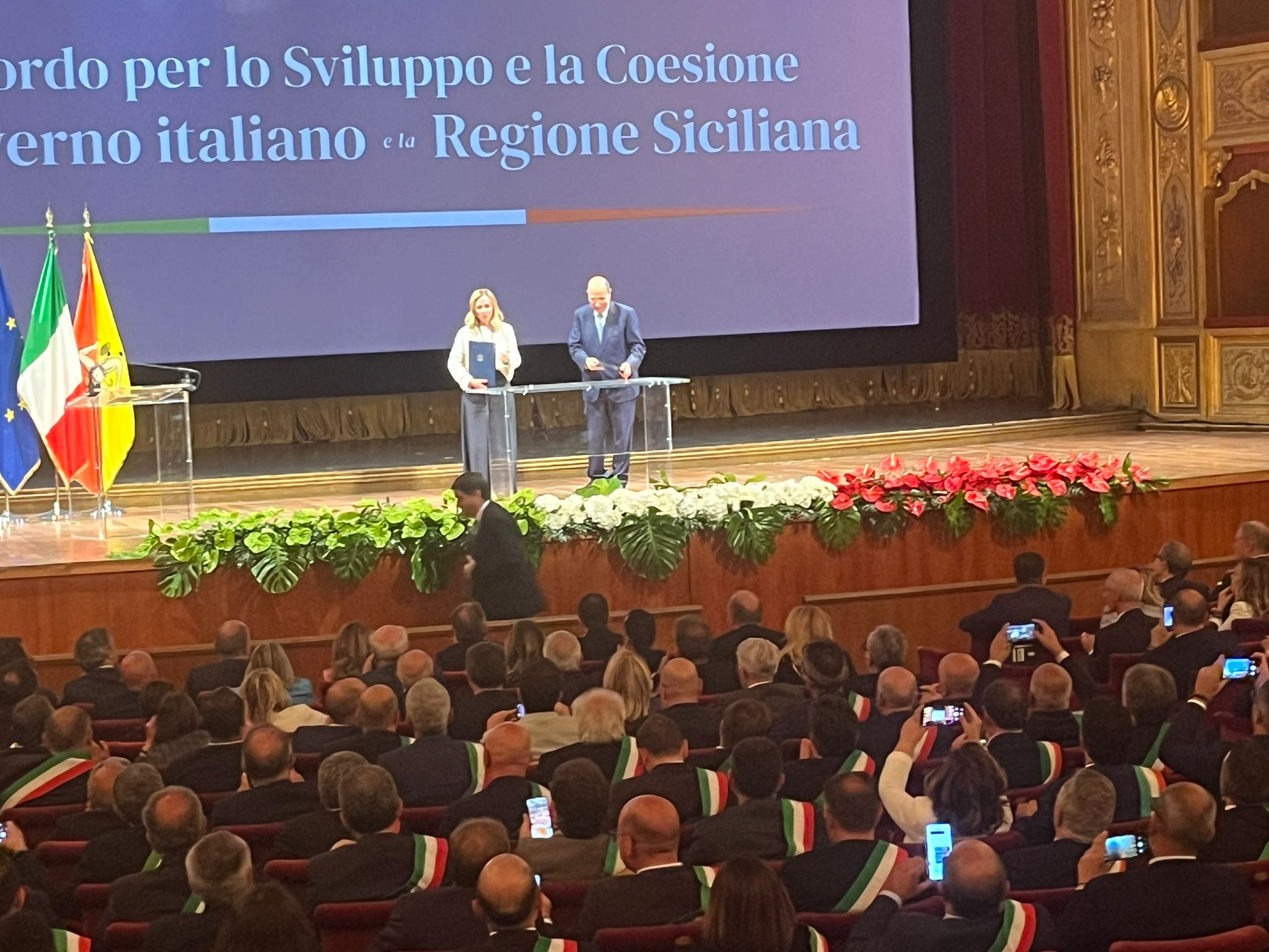 Accordo per il Fondo di sviluppo e coesione. UGL: Una sfida da vincere ... Accordo per il Fondo di sviluppo e coesione. UGL: Una sfida da vincere ...